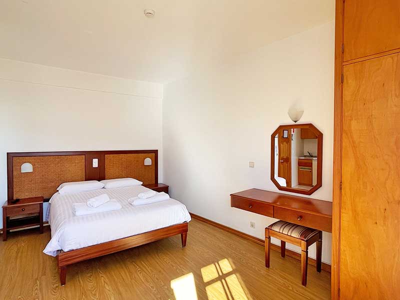 Room 209 - Valhalla Panorama